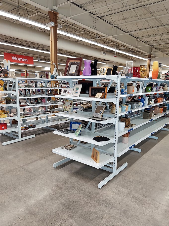 Home décor heaven where yesterday's treasures become tomorrow's conversation pieces. That purple vase? Absolutely meant to be yours.