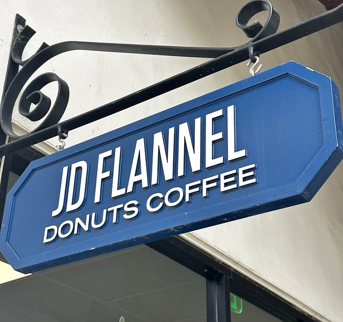 The blue beacon of hope for donut enthusiasts everywhere. This sign has guided many a sugar-seeker to their destination.
