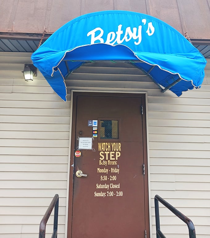 Those hours on the door are like a breakfast lover's constitution &ndash; memorize them well.