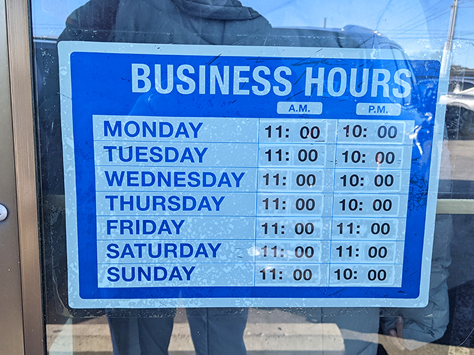 Hours generous enough to accommodate both early birds and night owls. The breadsticks wait for no one, but they'll wait for you.