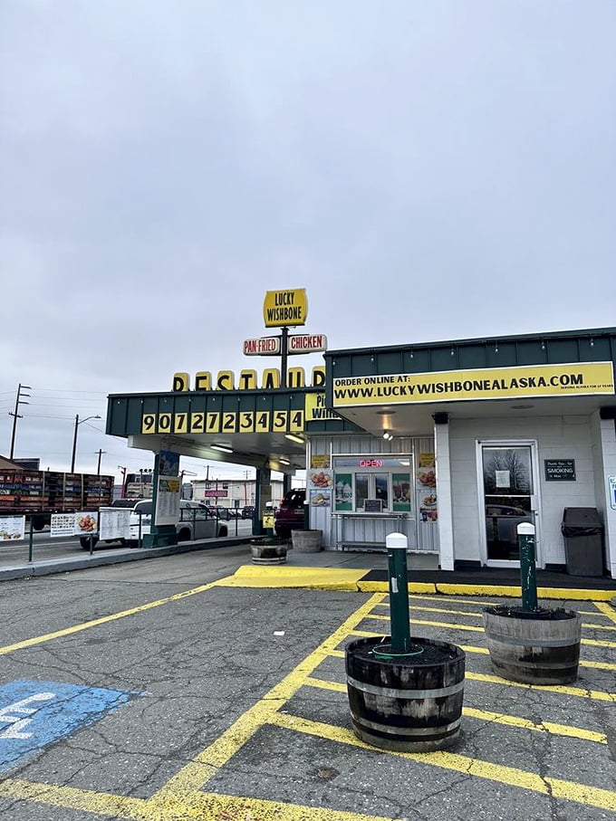 The website proudly displayed on their vintage sign&mdash;modern convenience meets old-school flavor in perfect Alaskan harmony.