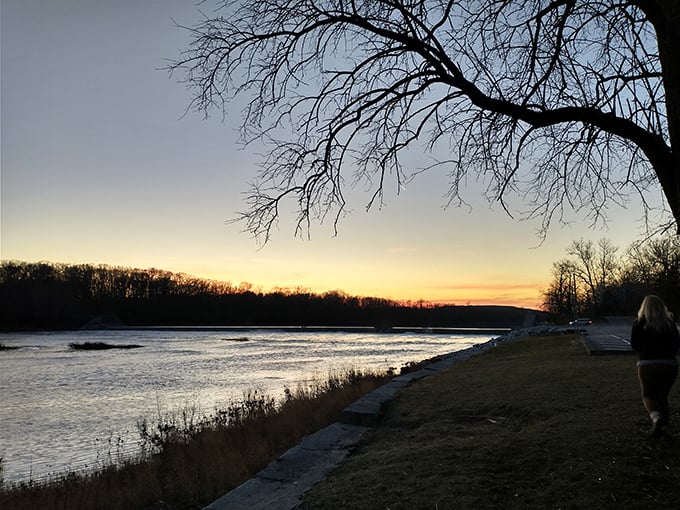 Sunset along the Maumee paints the sky in colors that make you forget every annoying thing that happened during your workday completely.