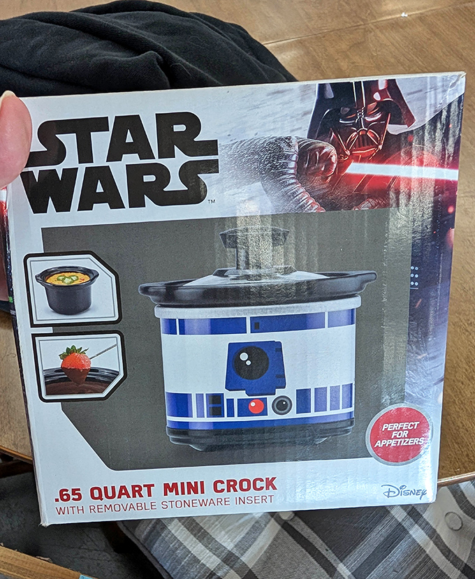 The Force is strong with this R2-D2 mini crock pot&mdash;perfect for serving appetizers at your next sci-fi marathon.