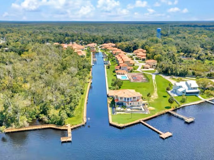 Nature and neighborhoods in perfect harmony&mdash;where waterways serve as streets and backyards open to wilderness adventures.