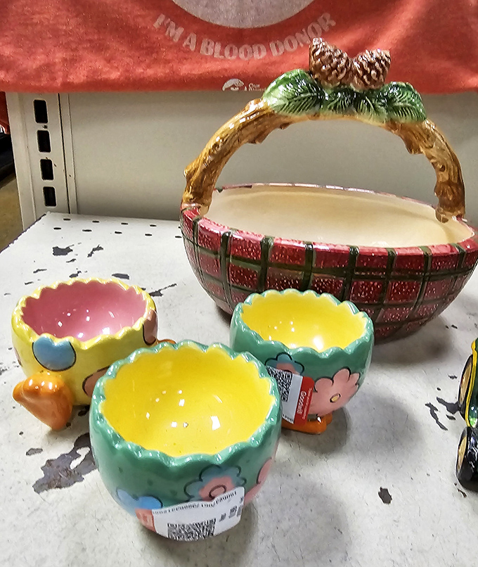 Ceramic bowls cheerful enough to make your morning cereal feel like it's attending a pottery parade celebration.