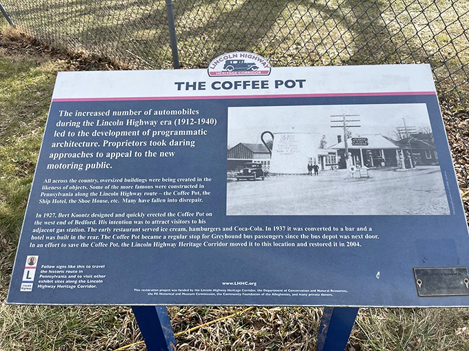 History explained! This informational marker reveals the Coffee Pot's origins as part of America's golden age of programmatic architecture along the Lincoln Highway.