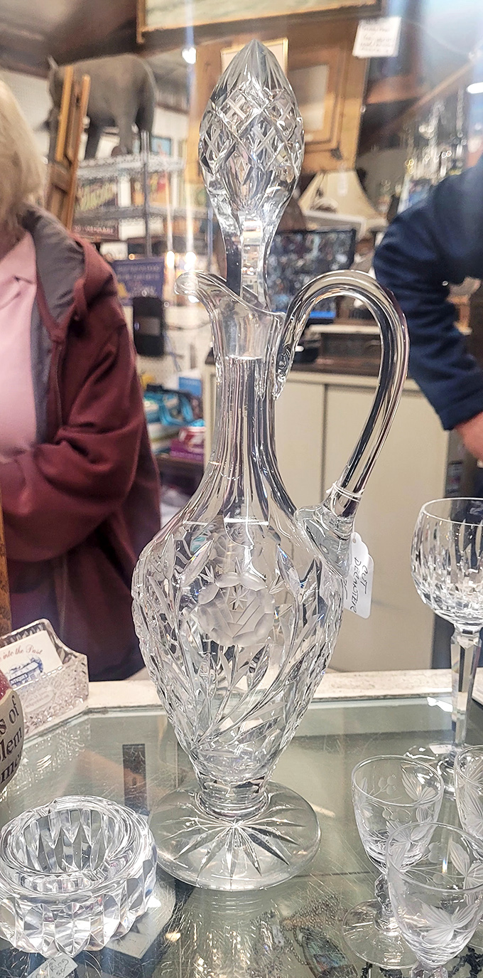 Crystal clear elegance from an era when dinner parties were events. This decanter has probably poured libations for guests with fascinating stories.