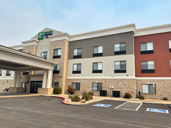 Modern accommodations welcome visitors exploring Las Vegas' retirement potential, proving that comfort doesn't disappear when you cross the city limits.