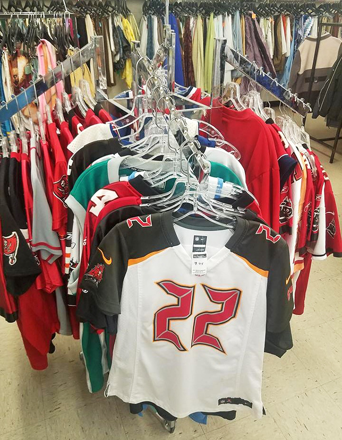 Sports jersey heaven for Tampa Bay fans! Wear someone else's name on your back for a fraction of stadium prices&mdash;team loyalty without the financial penalty. 