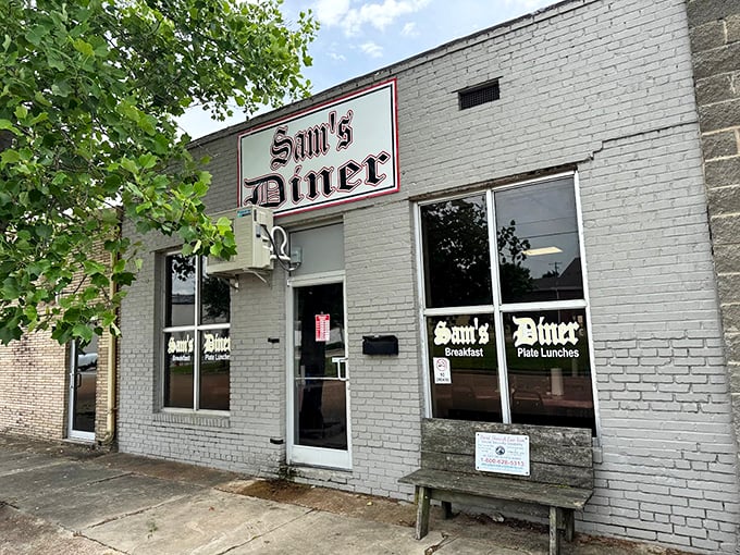 Sam's Diner embodies Newport's philosophy: good food doesn't need fancy surroundings or prices that require a financial advisor's approval.