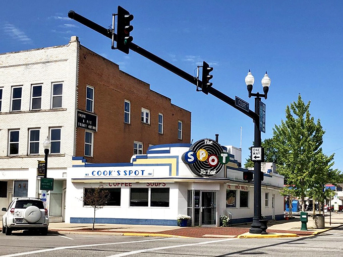 Standing proudly on the corner like it owns the block &ndash; because in the hearts of Sidney locals, it absolutely does.