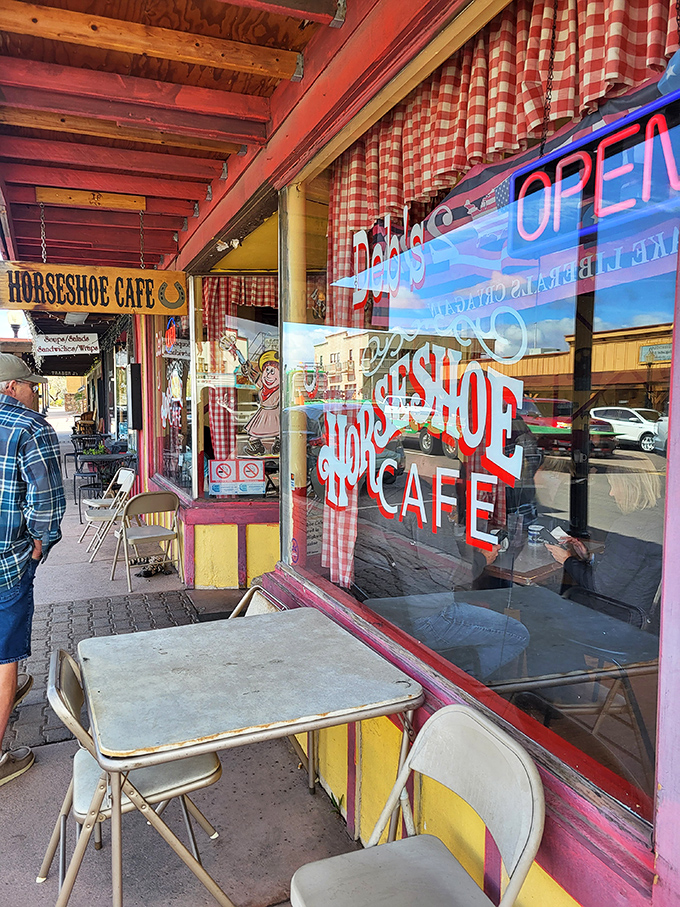 Sidewalk seating where you can watch Wickenburg wake up while diving into breakfast &ndash; the original reality show, no subscription required.
