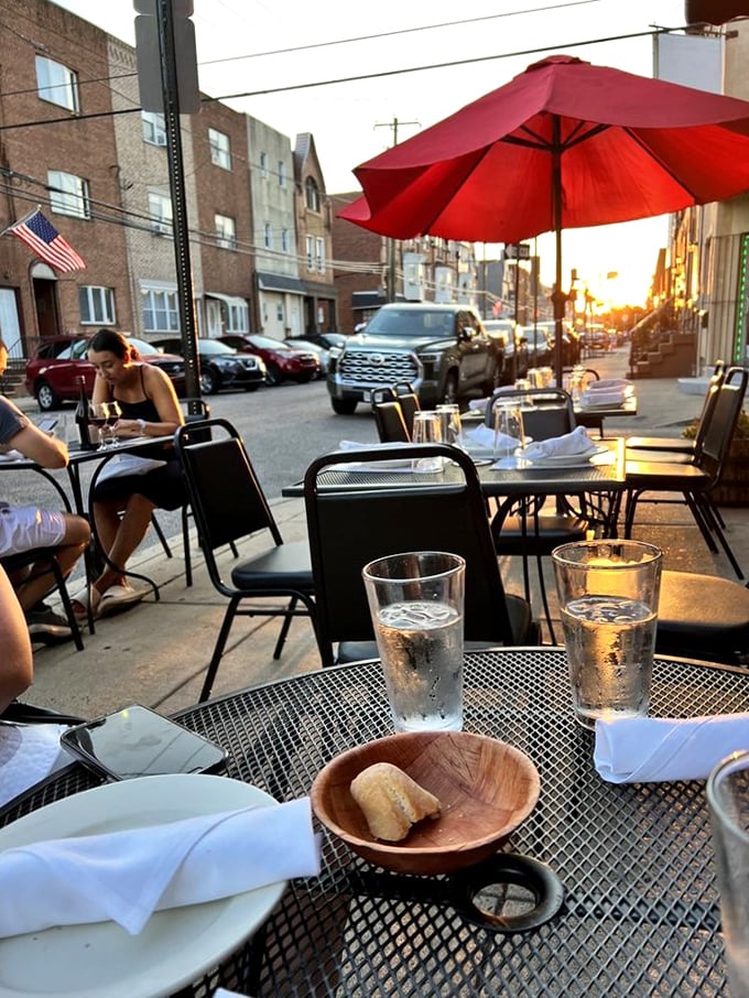 Outdoor seating that turns a Philadelphia sidewalk into a Roman piazza. Add bread, water, and good company &ndash; suddenly you're living the dolce vita in Pennsylvania.