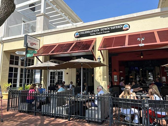 Another angle on alfresco dining perfection, where Florida sunshine and New England seafood meet in surprisingly harmonious culinary matrimony.