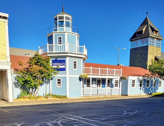 Seaside's salty air makes everything taste better &ndash; it's nature's own seasoning, free with every outdoor view.