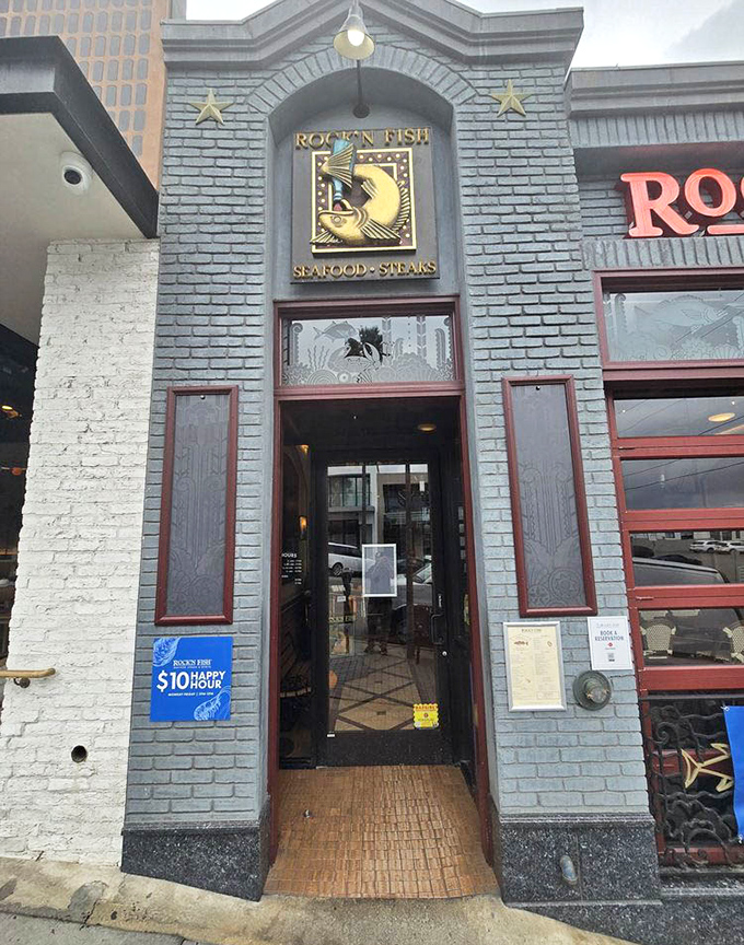 The welcoming entrance says "come as you are" &ndash; whether you're sandy from the beach or dressed for date night, good seafood awaits inside.