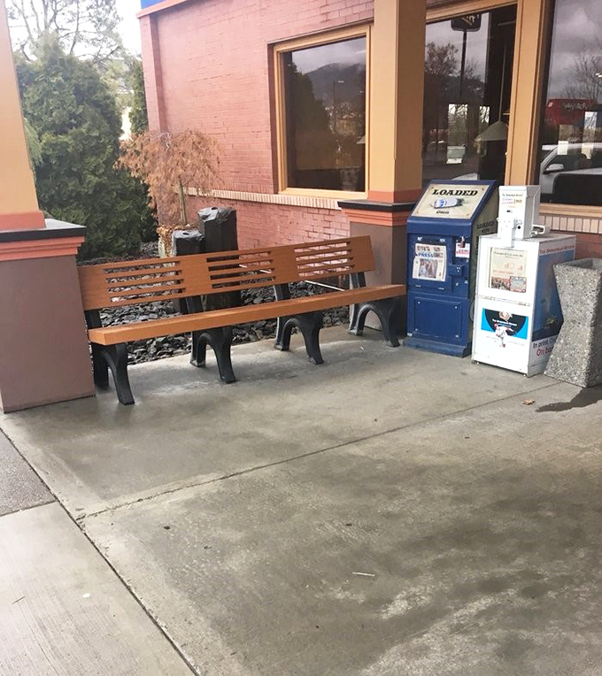 Sometimes the best pre-meal entertainment is people-watching from a simple bench outside, contemplating the breakfast possibilities that await.