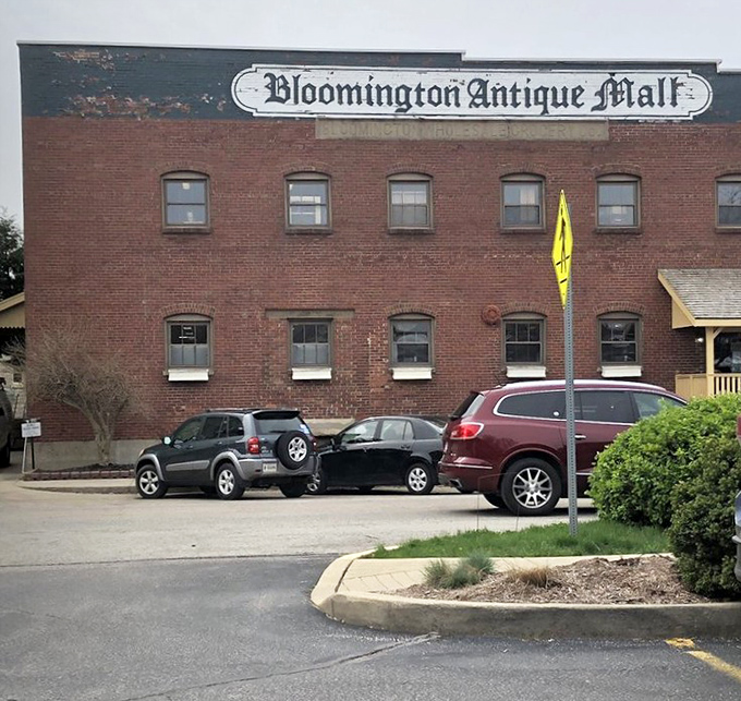 Even the parking lot has that no-nonsense Midwestern efficiency&mdash;just like the treasures inside, it's unpretentious but gets the job done.