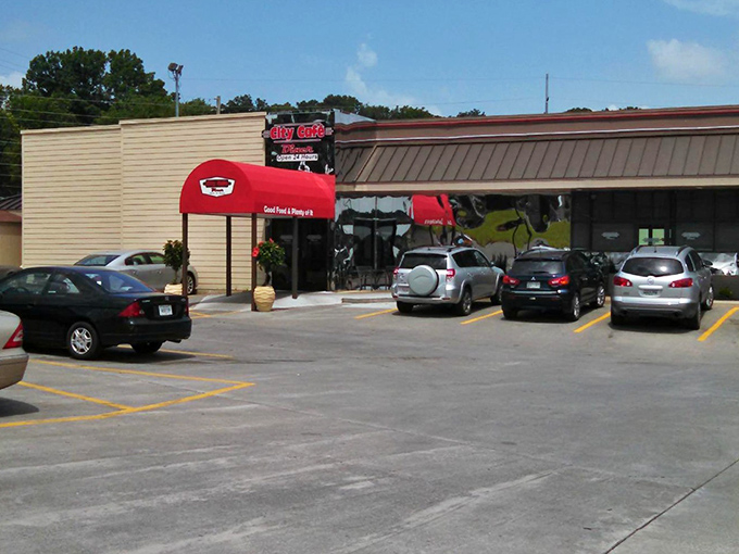 The exterior view that has welcomed hungry travelers and locals alike, a beacon of culinary comfort just off the highway.