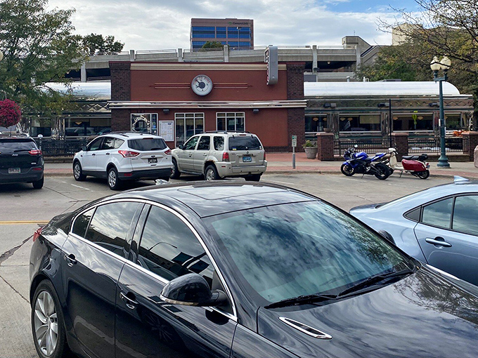 The diner's exterior view from the street&mdash;where countless hungry souls have parked with anticipation and left with satisfaction and slightly tighter pants.
