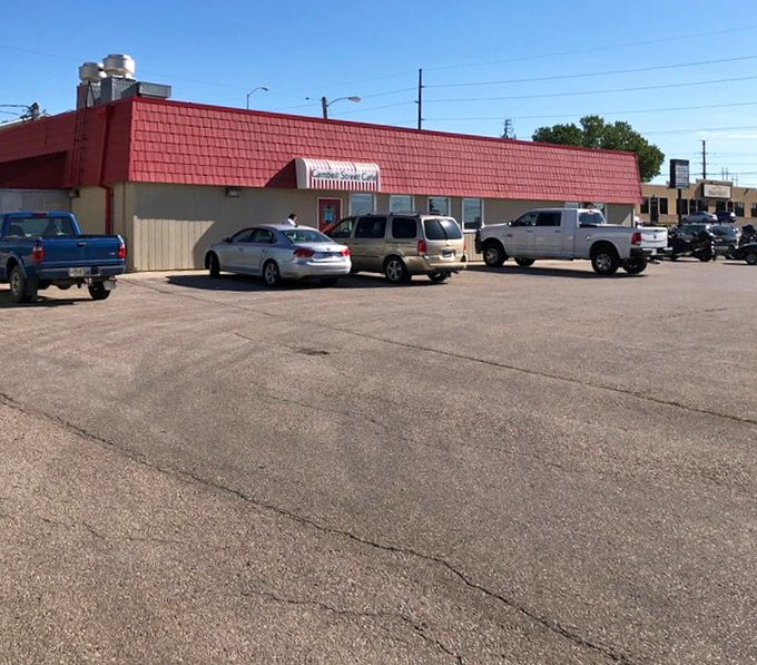 A packed parking lot &ndash; the universal sign that you've found a place worth stopping for.