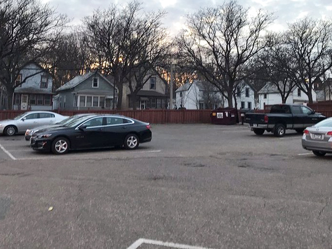 Plenty of parking means no circling the block while your stomach growls angry Italian phrases at you.