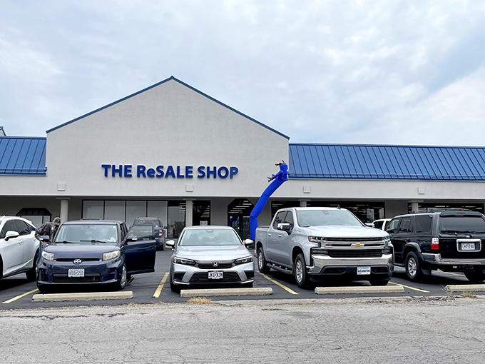 The parking lot fills early with treasure hunters who know the thrill of the find is worth setting an alarm for—early birds get the bargains.