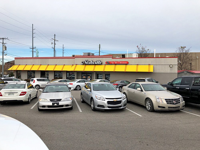 A packed parking lot is the universal sign language for "the food inside is worth whatever wait you might encounter."