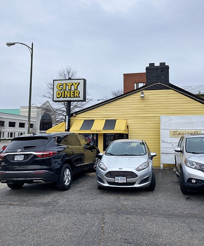 A full parking lot at a diner is like a standing ovation before the meal even begins&mdash;the surest sign you've found where the locals eat.