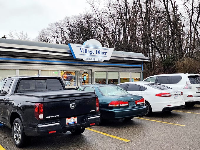 A packed parking lot is the universal sign for "the food inside is worth waiting for." This diner's popularity speaks volumes before you even walk through the door.
