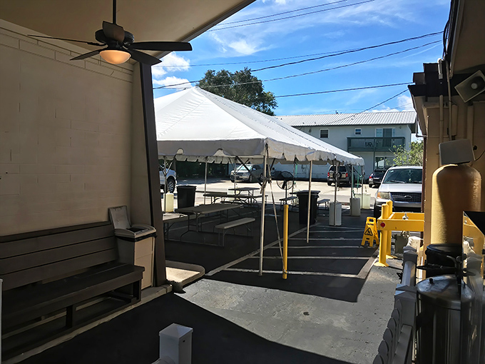 Even the outdoor seating area maintains that wonderfully unpretentious vibe that makes O'Steen's so perfectly charming.