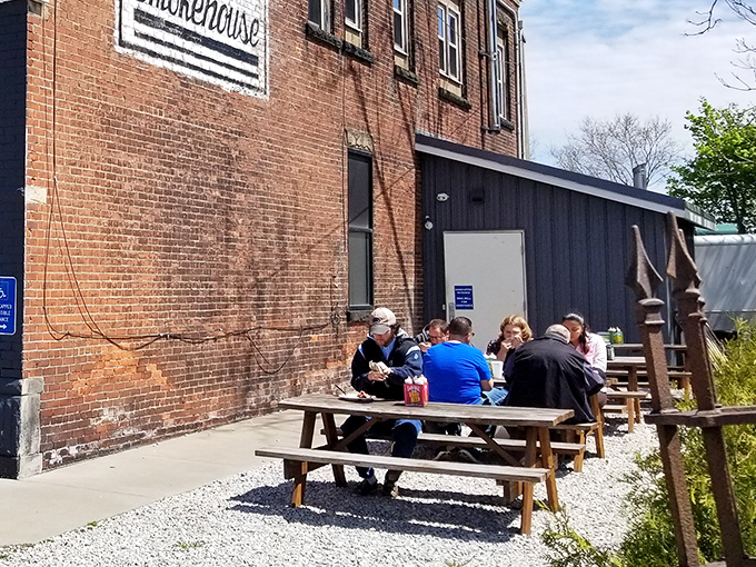 Outdoor seating for those who can't wait to dig in or who need extra elbow room for serious eating. Barbecue al fresco.