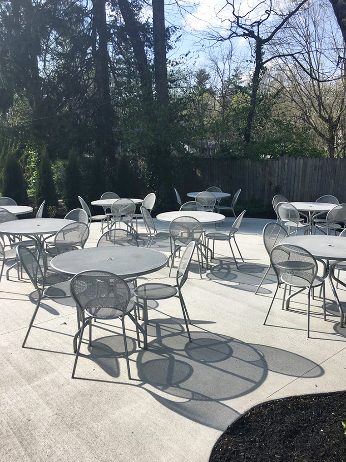 When Indiana weather cooperates, the patio offers al fresco dining surrounded by greenery&mdash;a perfect setting for summer evening meals. 