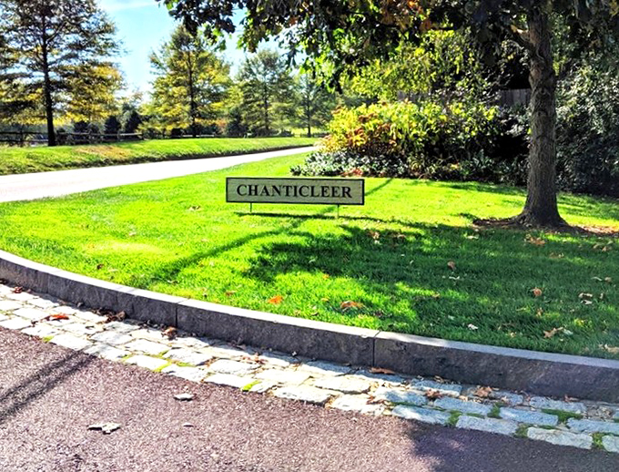 Even the signage is tasteful here &ndash; no Comic Sans in sight, just elegant directions to more beauty.