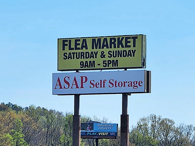 The beacon of bargain hunters everywhere. This sign doesn't just tell you when to shop&mdash;it signals the start of your weekend treasure expedition.