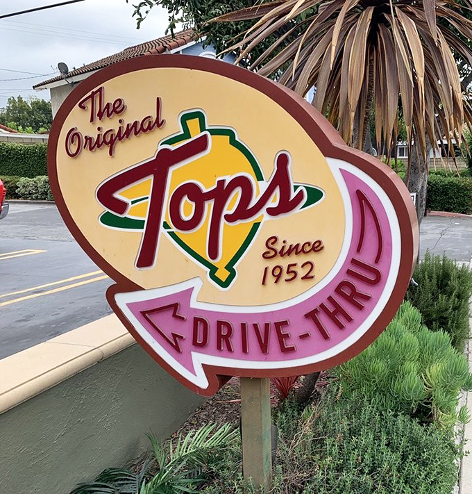 Since 1952, this sign has been Pasadena's North Star for burger lovers. A beacon of deliciousness that's stood the test of time.