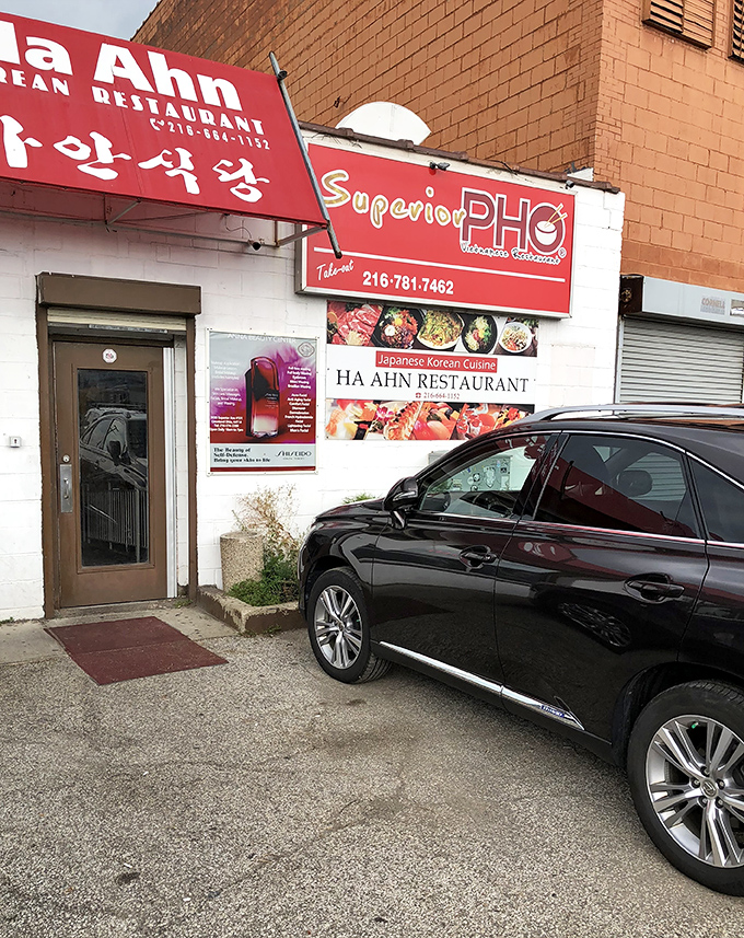 The red signage stands out against the brick building, a beacon for pho-lovers and the soon-to-be-converted who just happened to be driving by.