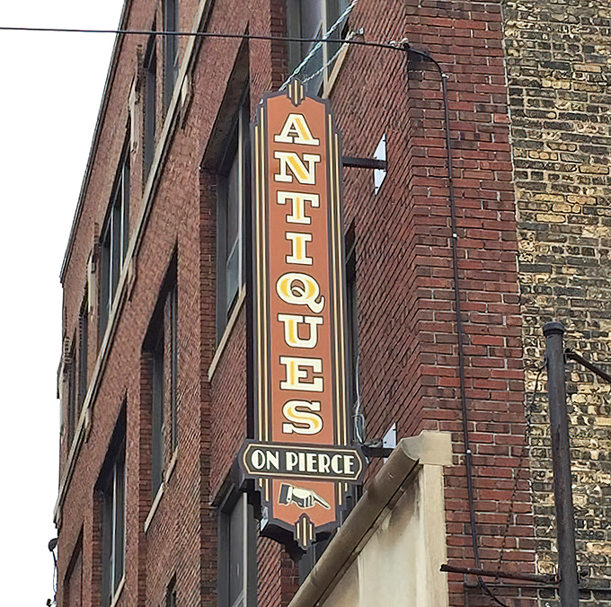 The vertical sign that's become a beacon for collectors and curiosity-seekers throughout the Midwest. Follow it to find your own piece of history.