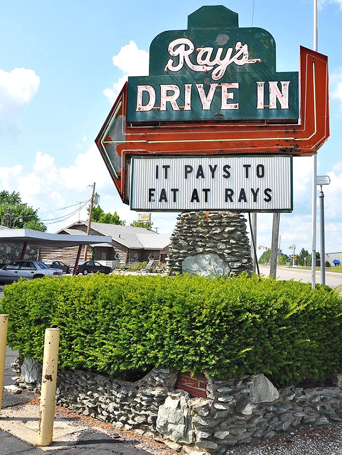 It pays to eat at Ray's isn't just clever signage&mdash;it's truth in advertising. That vintage sign has guided hungry travelers for generations.