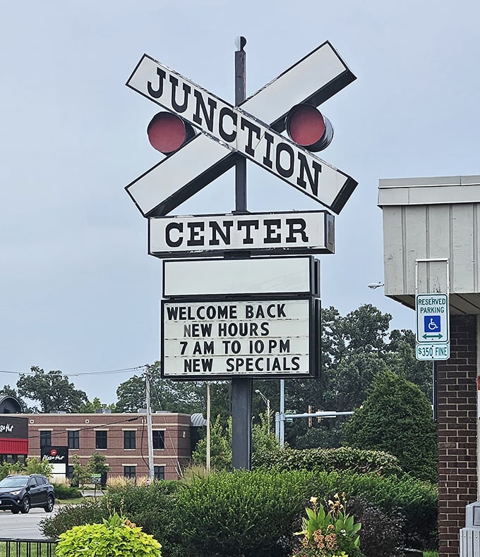 Those business hours mean you can satisfy breakfast cravings practically all day long, which is exactly as it should be.