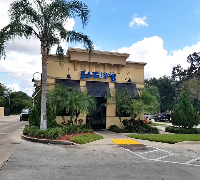 Palm trees frame this casual dining spot&mdash;because in Bartow, even everyday meals come with a touch of Florida paradise.