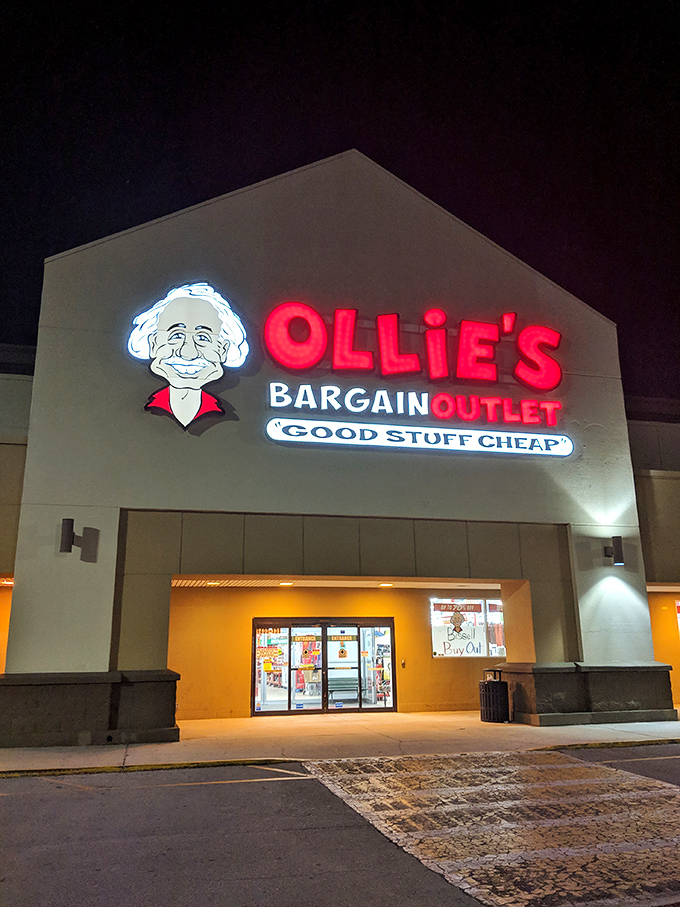 Even at night, Ollie's glows with the promise of deals. Like a beacon for nocturnal bargain hunters, those red letters spell "savings."