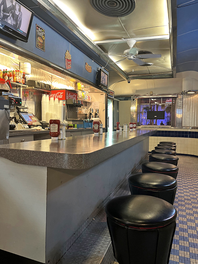 Counter seating: where solo diners become temporary family and the short-order ballet unfolds before your eyes. Diner magic in its natural habitat.