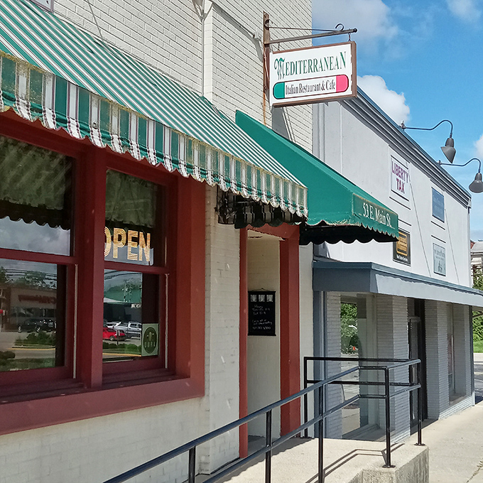 The entrance that's seen thousands of hungry arrivals and satisfied departures&mdash;a portal between the ordinary world and a Mediterranean escape in Ohio.