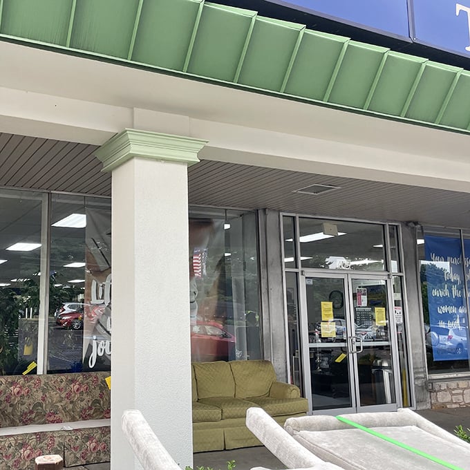 Even the entrance displays furniture hopefuls, like eager auditioners waiting for their big break into someone's living room.