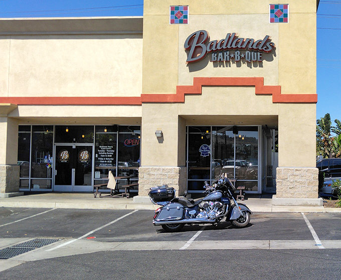 Even the motorcycle parked outside seems to know&mdash;this is where road trips should end and BBQ journeys begin.