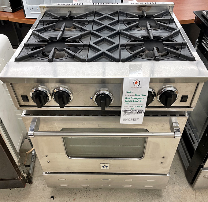 Professional-grade cooking without professional-grade prices. This gleaming gas range is ready to elevate your Tuesday night pasta game.