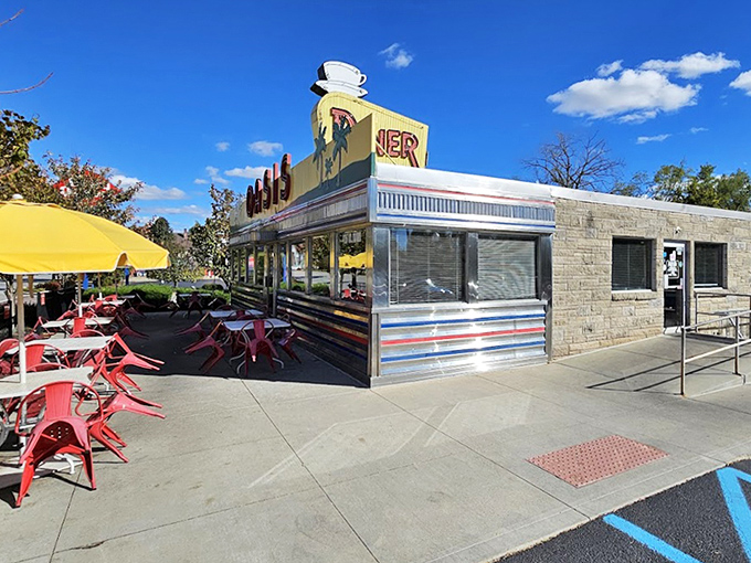 From this angle, the Oasis Diner looks like it could have been the setting for a classic American movie, just waiting for the convertible to pull up.