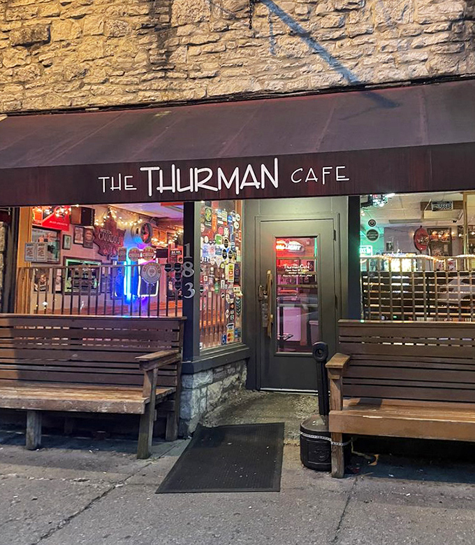 As evening falls, The Thurman's glow becomes a beacon. Those wooden benches outside have witnessed countless food comas and "I can't believe I ate the whole thing" confessions.
