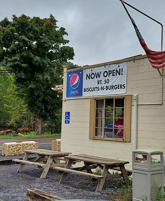 Picnic tables outside offer al fresco dining with a side of Appalachian mountain air. Some meals just taste better with a breeze.